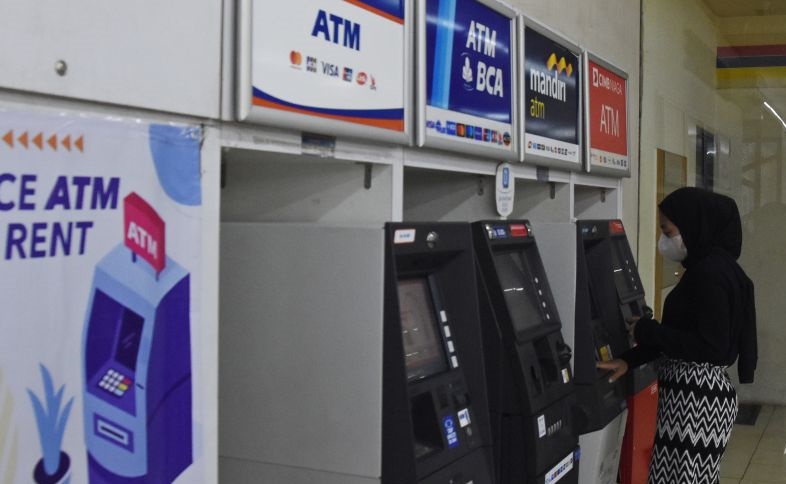 OJK Sultra Minta Seluruh Bank Maksimalkan Layanan ATM Saat Libur ...